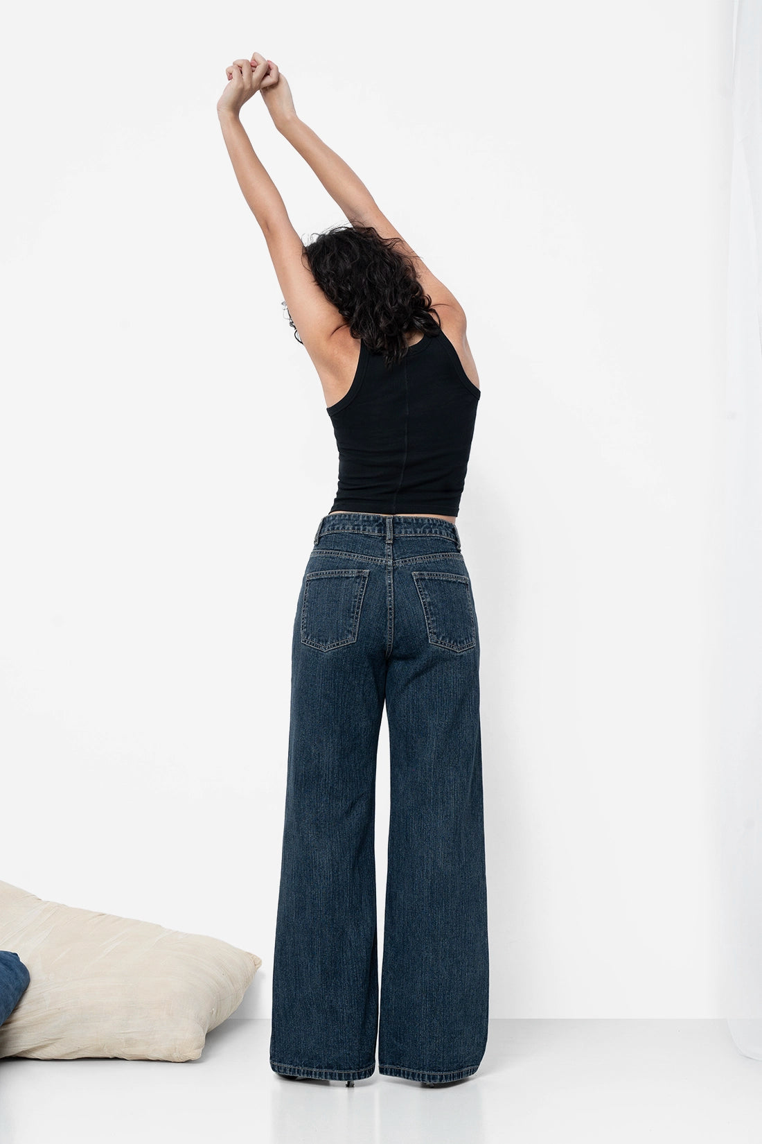 Slubbed Effect Straight Fit Jeans